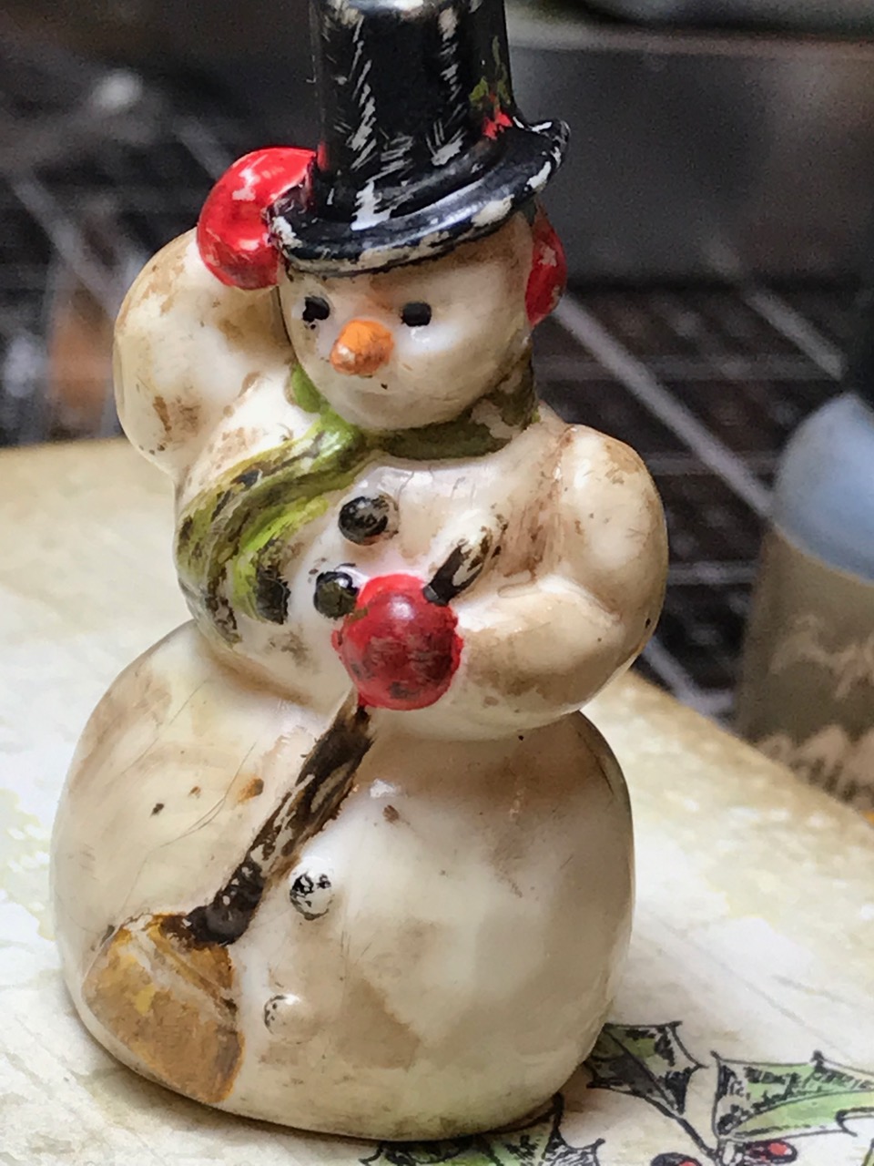A Mini Tutorial: A Vintage Salvaged Snowman