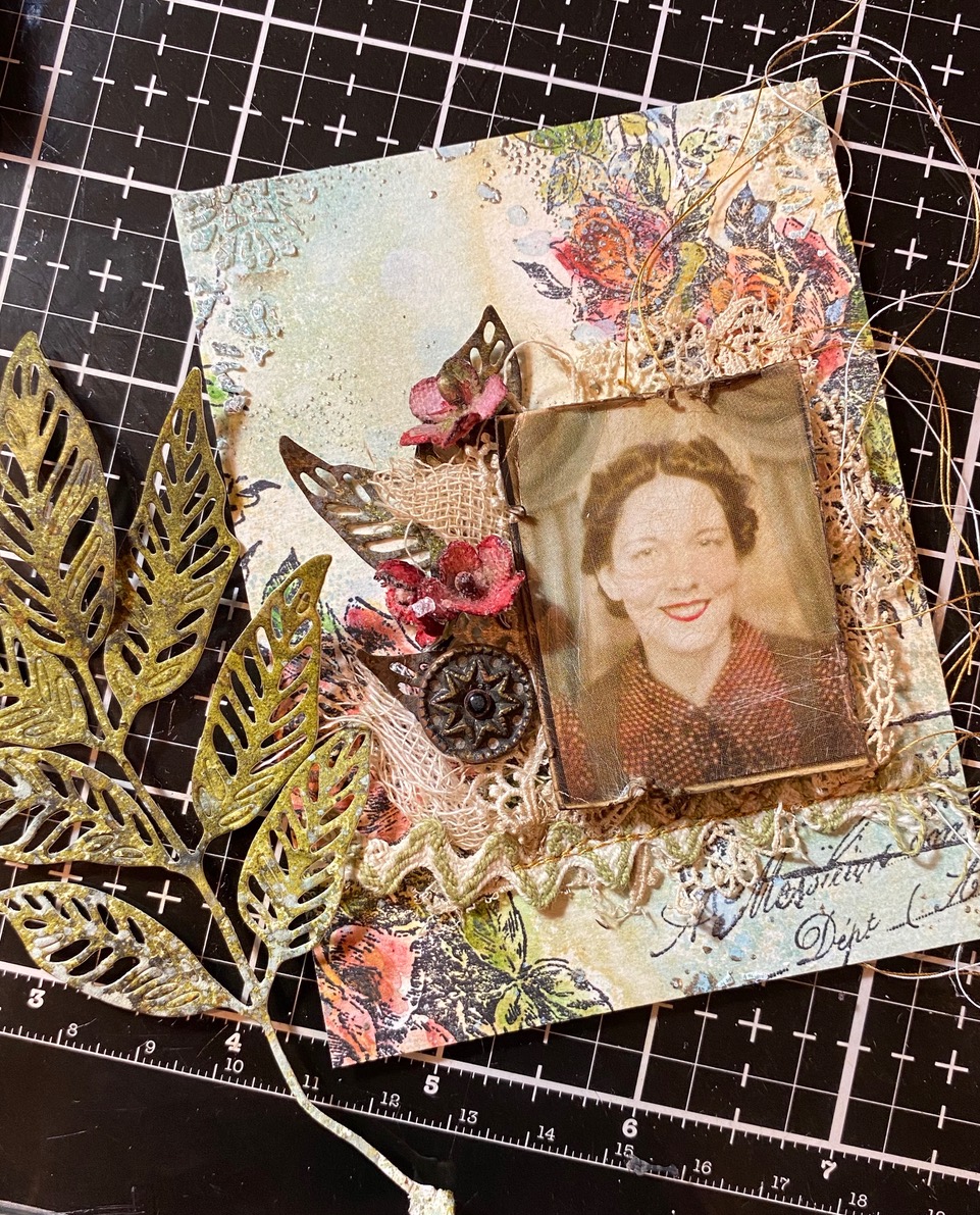 A Vintage Frame Vignette
