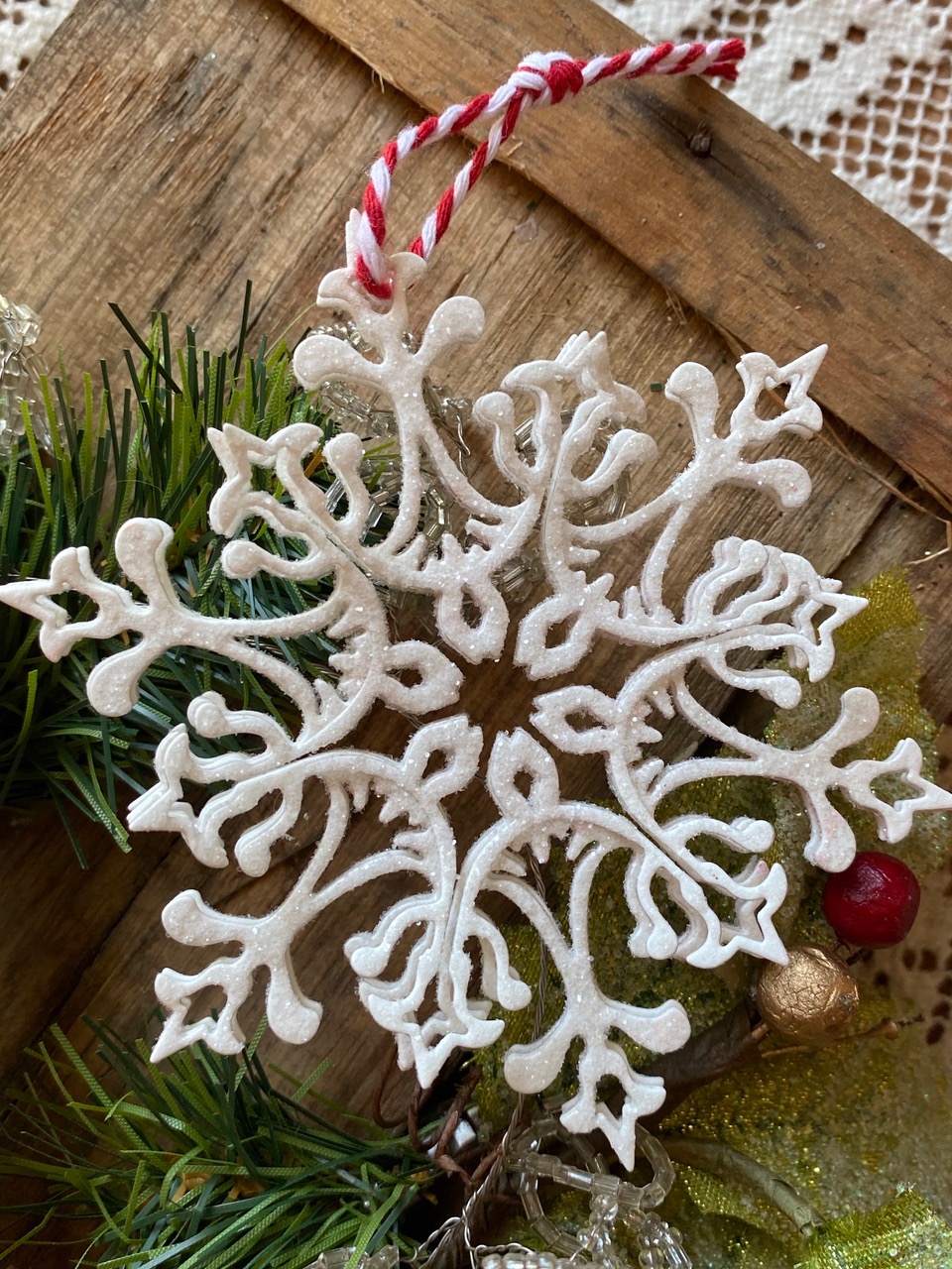 a stunning snowflake.. card and ornament